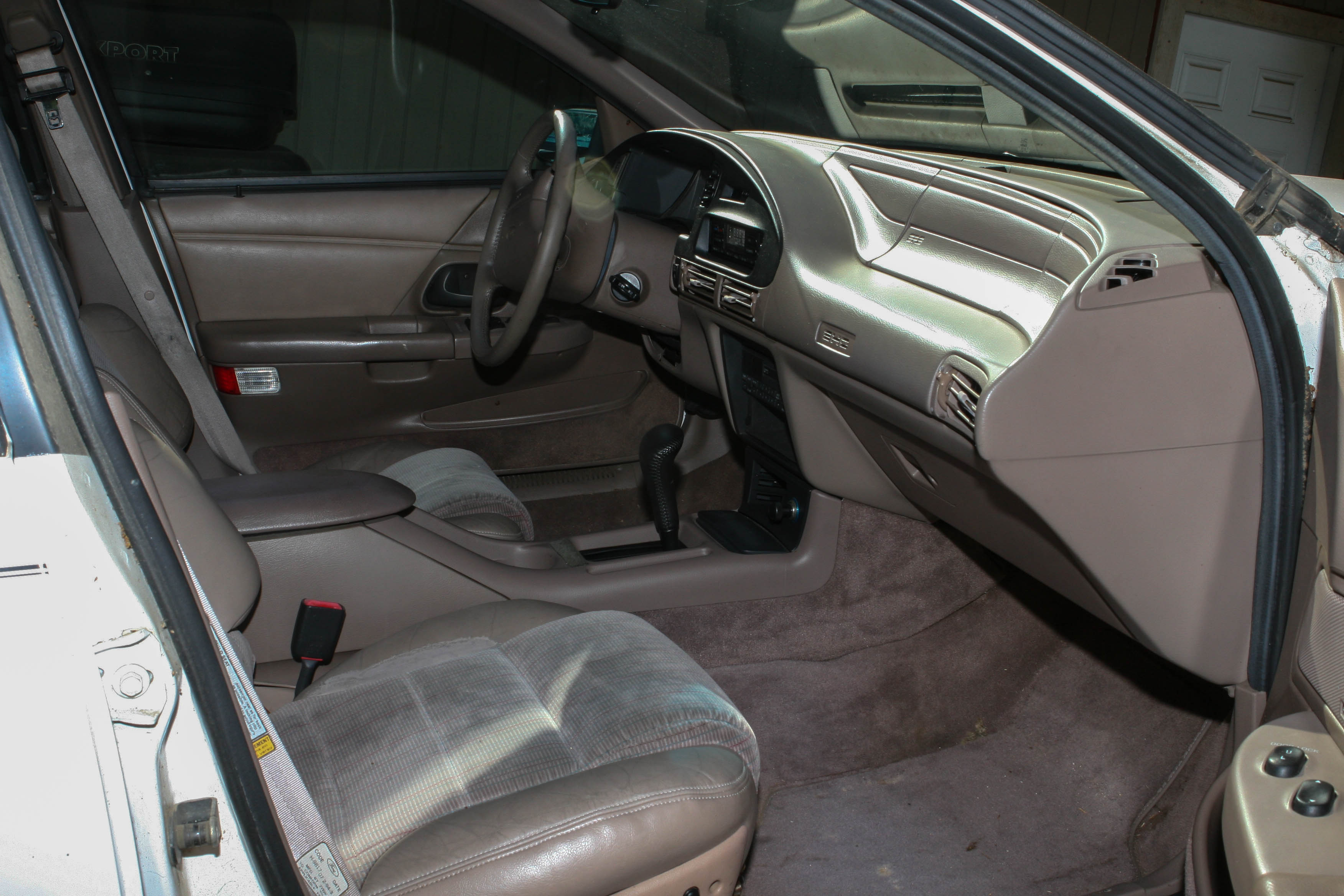 1994 Ford Taurus SHO MTX, Photos